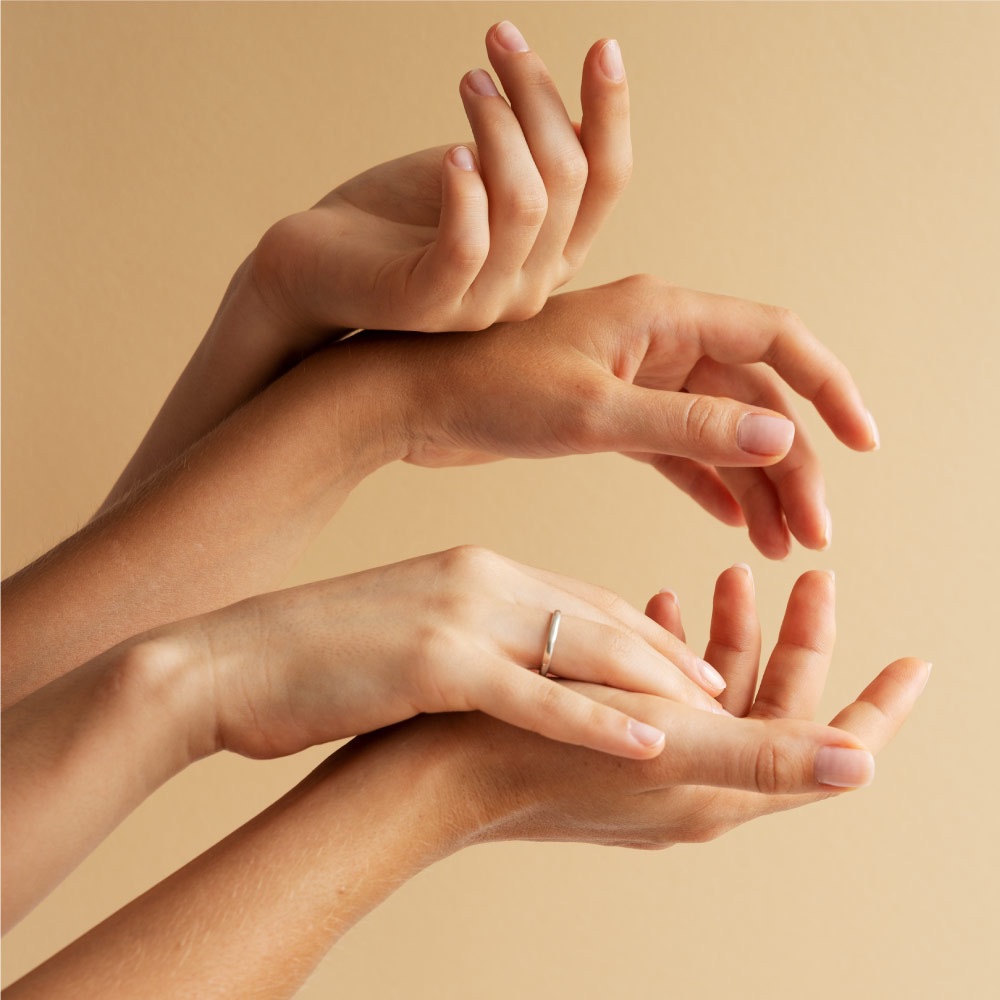 Más allá de la mirada: Las manos son un foco inconsciente de atracción ...