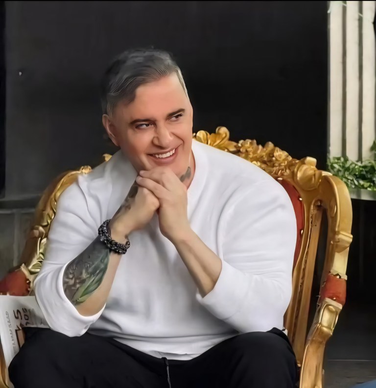 «Crónica de un éxito poético anunciado (TAREK), Por Alberto Jiménez Ure ...
