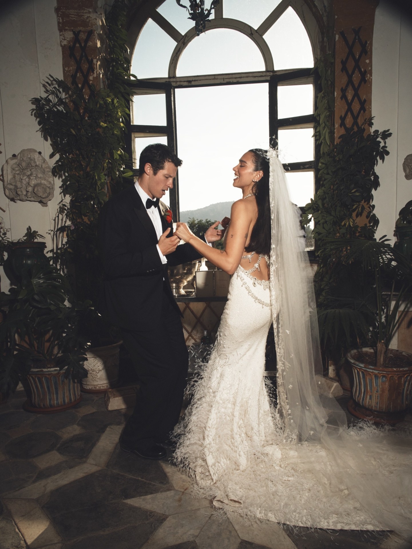 Dua Lipa compartió elGlamour Nupcial de sus ceremonias – Noticias de Aquí